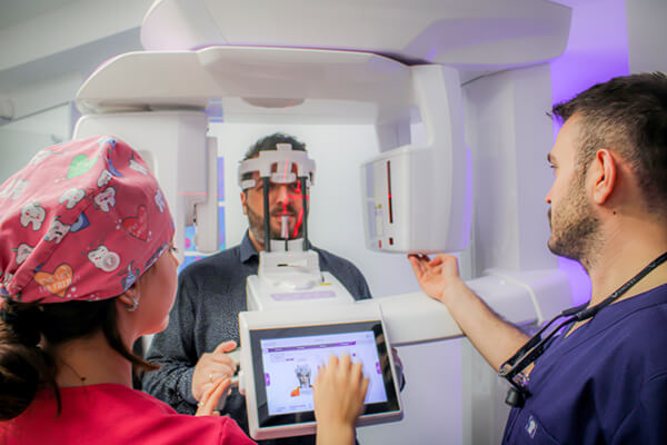 Πανοραμική ακτινογραφία δοντιών | Aesthetic Dental Clinic